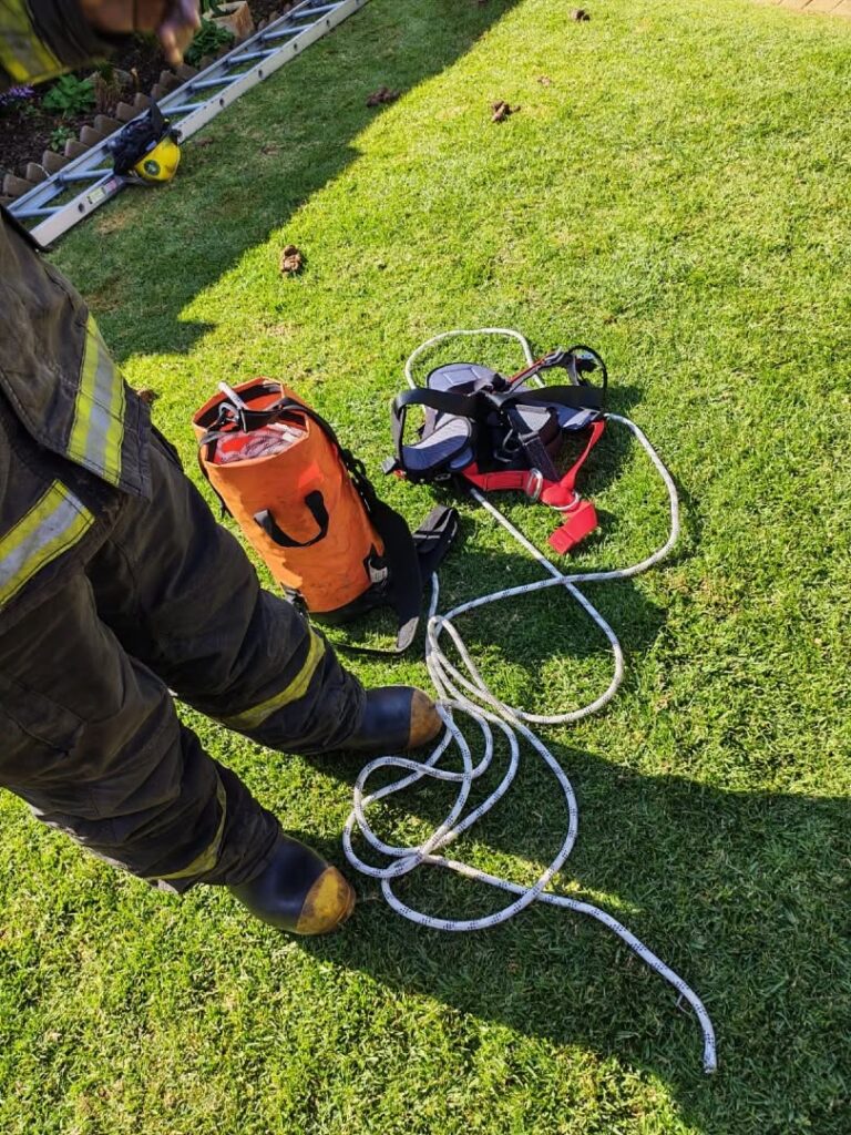 Patient rescued from the roof of a property at Kempton Park | Accidents ...